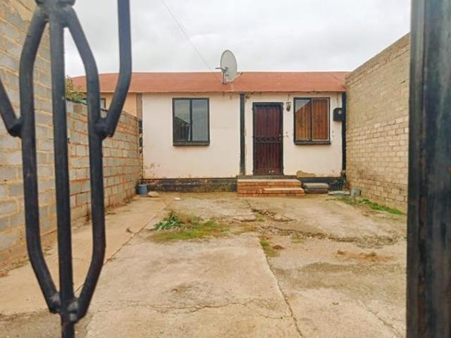 720 Properties to rent in Jabavu, Soweto - Mitula Properties