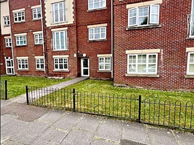 120 Houses for sale in Haughton Green, Manchester - Mitula Properties