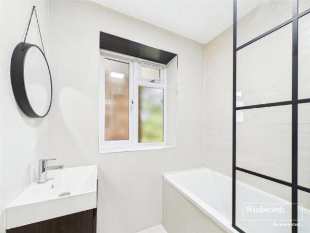 353 Houses for sale in Hendon - Mitula Properties