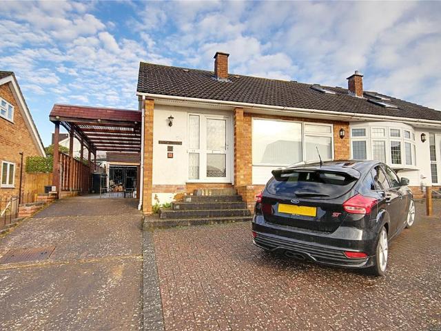 1,321 Bungalows for sale in Waltham Abbey - Mitula Properties