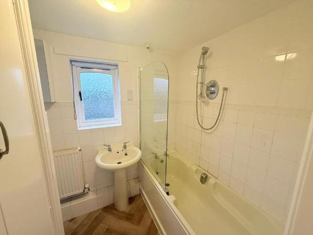 6 Houses to rent in Catherine Slack, Bradford - Mitula Properties