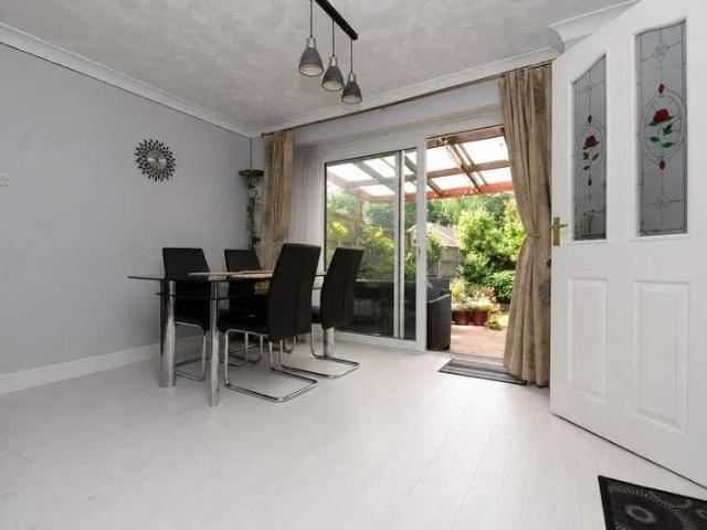 561 Properties for sale in Locks Heath, Southampton - Mitula Properties
