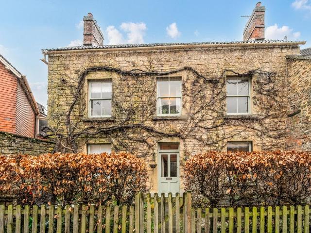 622 Houses for sale in Dursley, Dursley - Mitula Properties