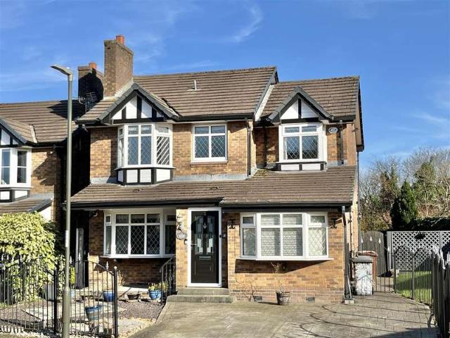 370 Houses for sale in Simmondley, Glossop - Mitula Properties