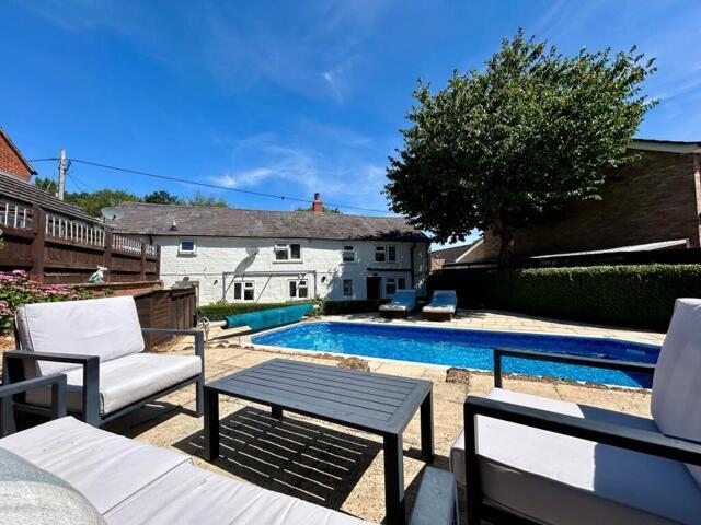 100 Properties for sale in Weedon Bec, Northampton - Mitula Properties