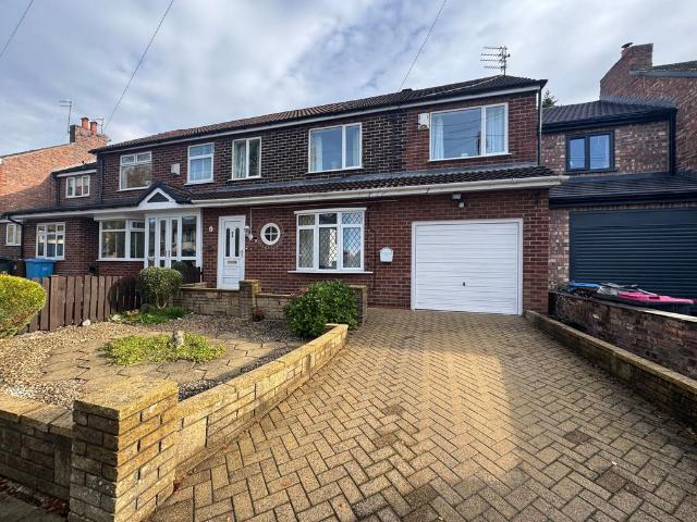 166 Houses for sale in Roe Green, Manchester - Mitula Properties