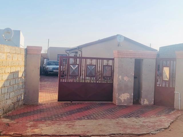 653 Houses for sale new development in Protea Glen, Soweto - Mitula ...