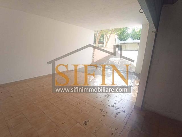 1 Box in affitto a Piano Filette - Mitula Case