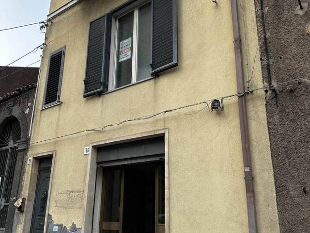 64 Case in vendita 80000 euro a Misterbianco - Mitula Case