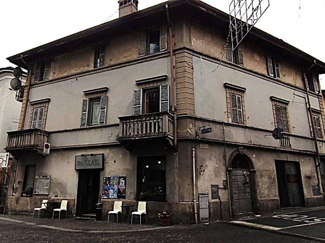 3 Palazzi in vendita a San Colombano - Mitula Case