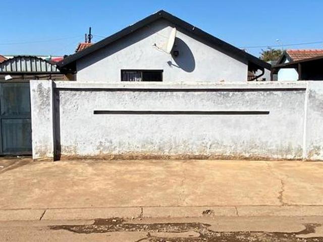 613 Houses to rent in Molapo, Soweto - Mitula Properties