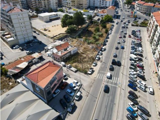 66 Terrenos à venda em Amora, Seixal - Mitula Imóveis
