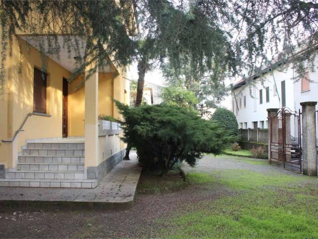 383 Case in vendita a Liate, Cesano Maderno - Mitula Case