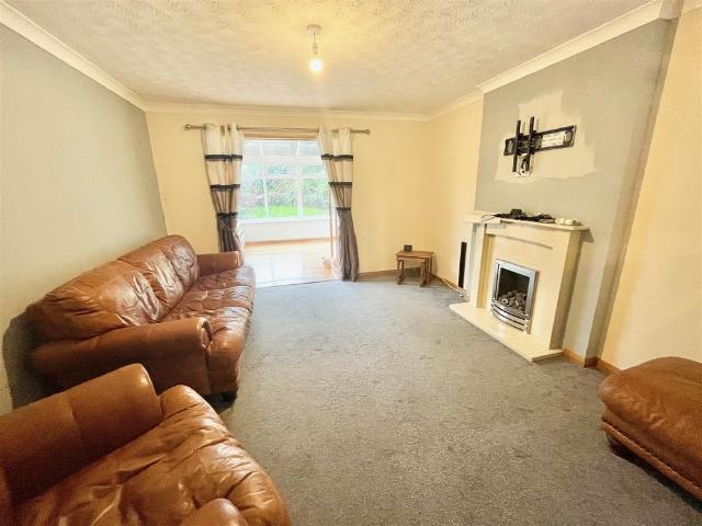 3 Houses to rent in Badgers Wood, Plymouth - Mitula Properties